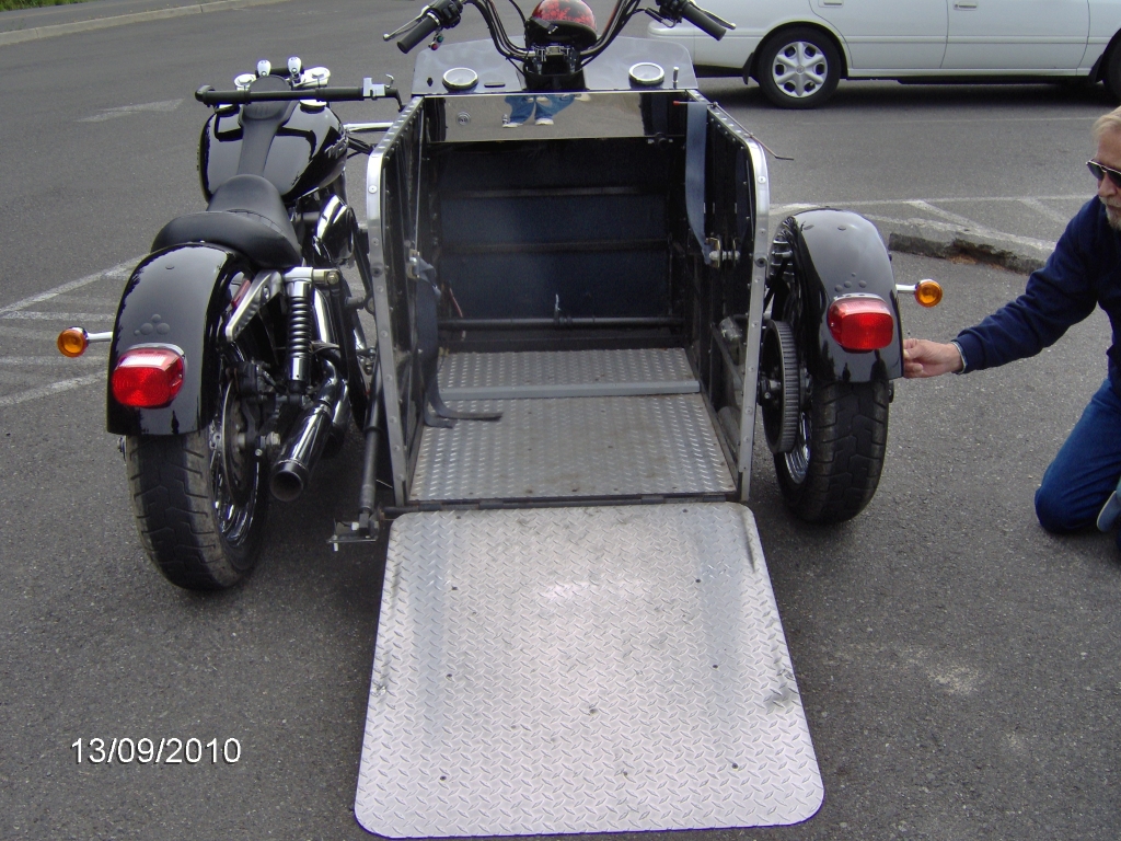 Drive-from sidecar attached to Harley Dyna | Adventure Rider
