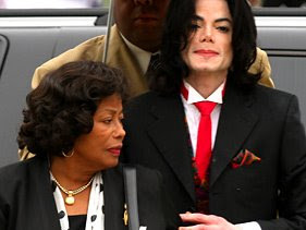 Celebreties Gossips: Michael Jackson's Mother Gets Temporary ...