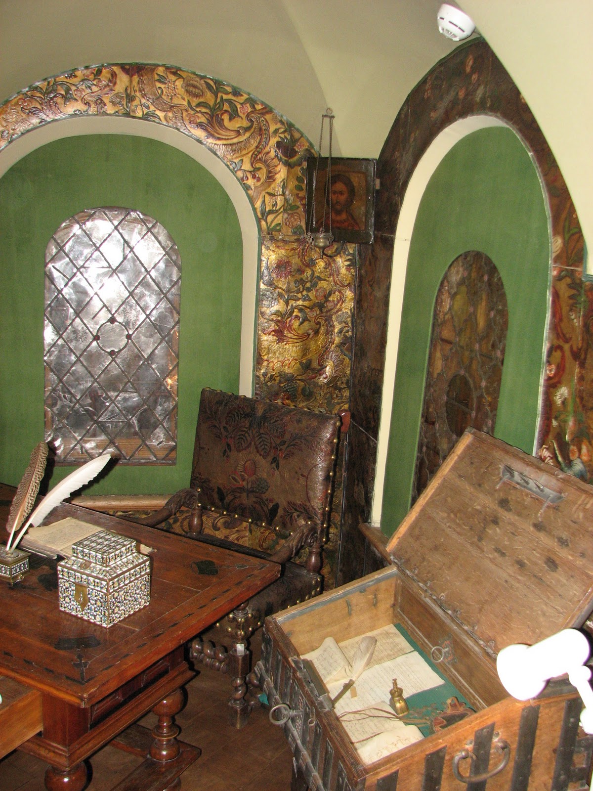 Anne's Adventures Around the World