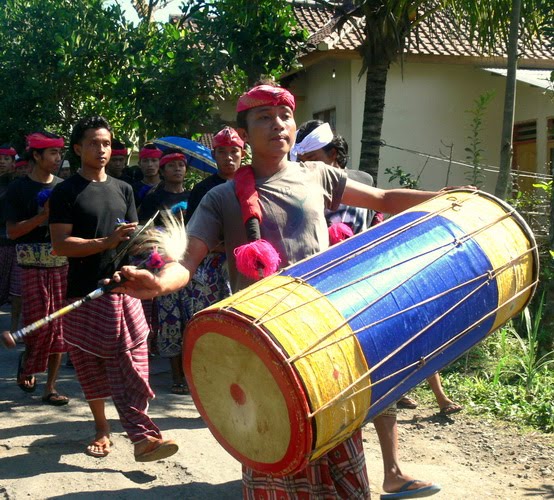 LENDANG NANGKA: GENDANG BELEQ, GENDERANG SEMANGAT LOMBOK