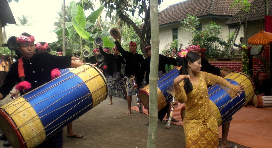 LENDANG NANGKA: GENDANG BELEQ, GENDERANG SEMANGAT LOMBOK