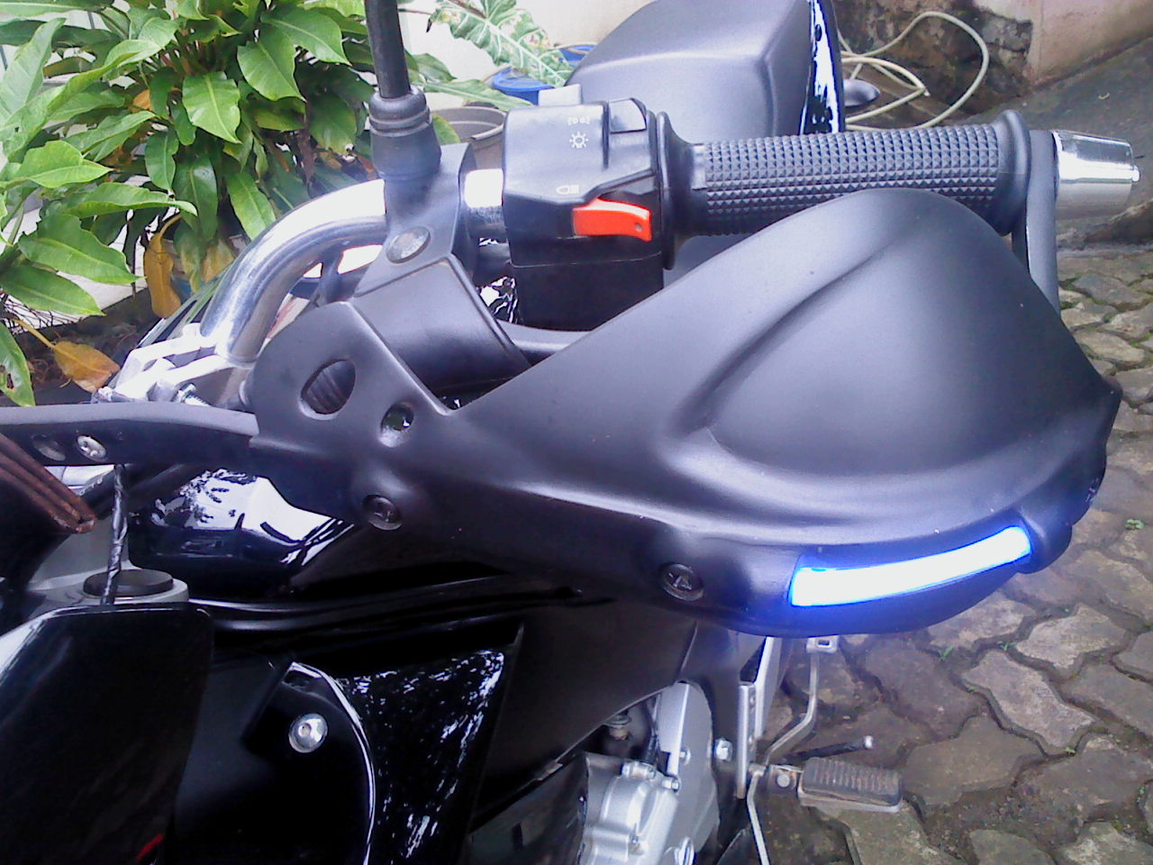 handguard plus lampu pada vixion ~ blog sukasuka