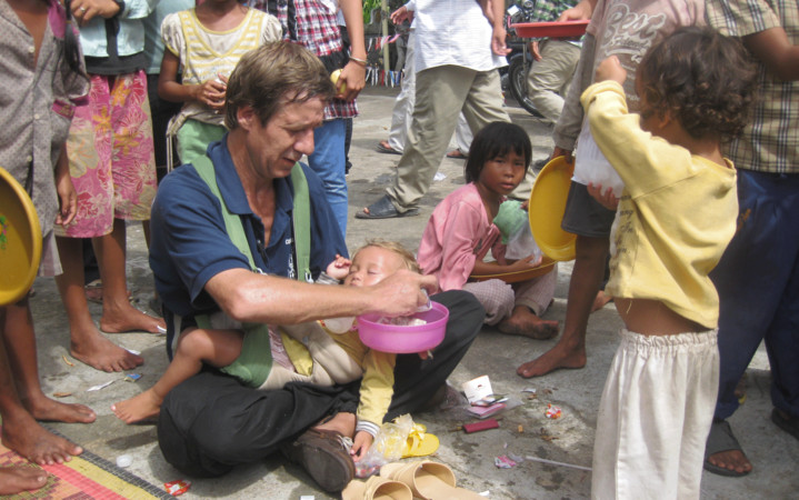 French beggar in Kampong Som [-Couldn't the French embassy help him ...