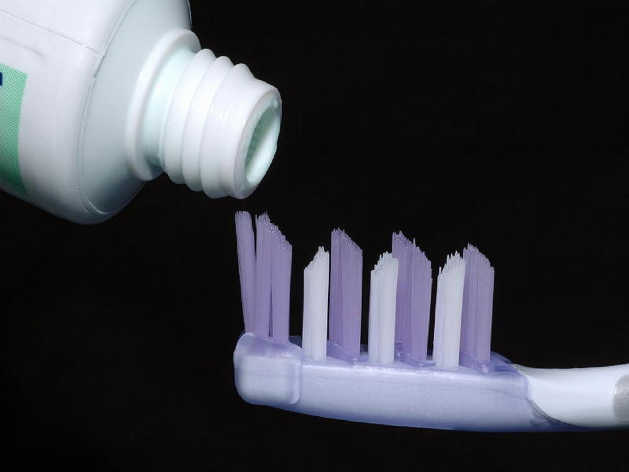 Los Demonios de la Lengua: ¿Vertir o verter?