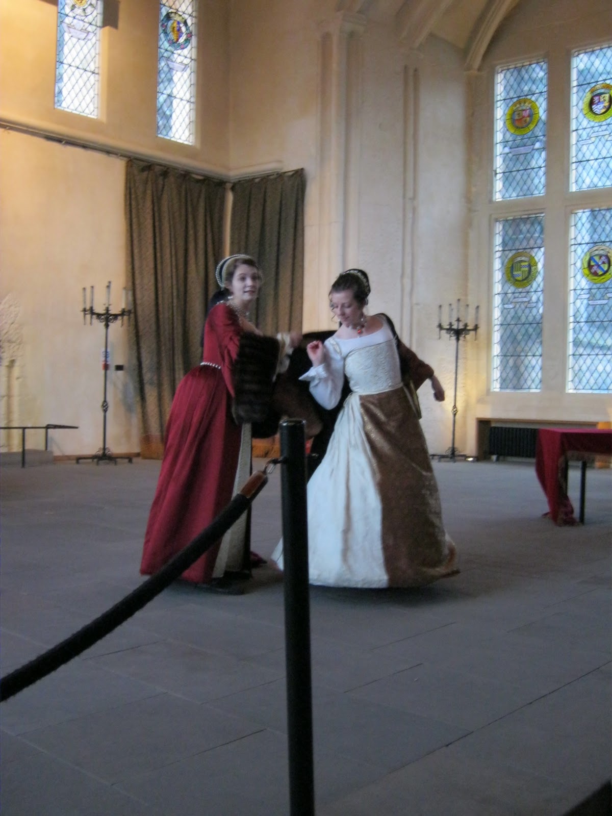 Over the Sea to Glasgow: How to dress a Medieval lady