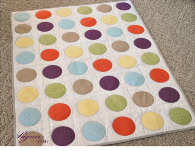 Bijou Lovely: the circle quilt tutorial, part two: assembling the blocks.