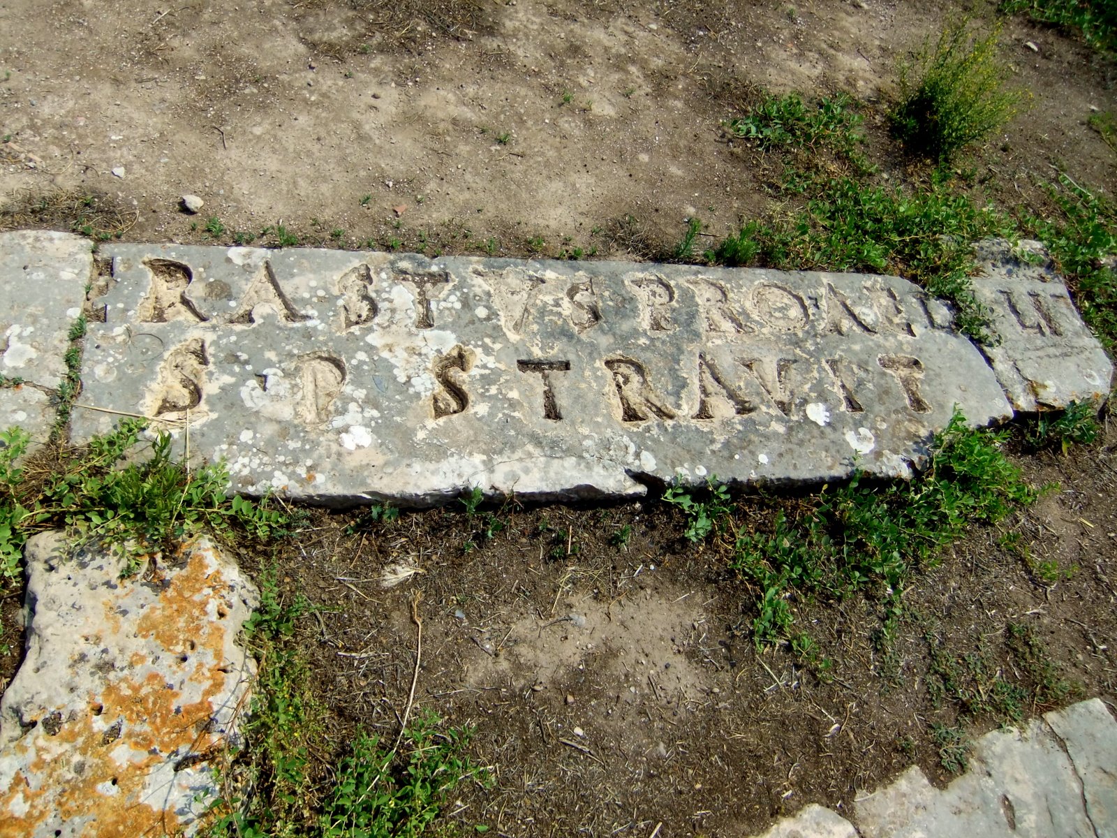 Pssst....I'm over here.: Ancient Corinth 2