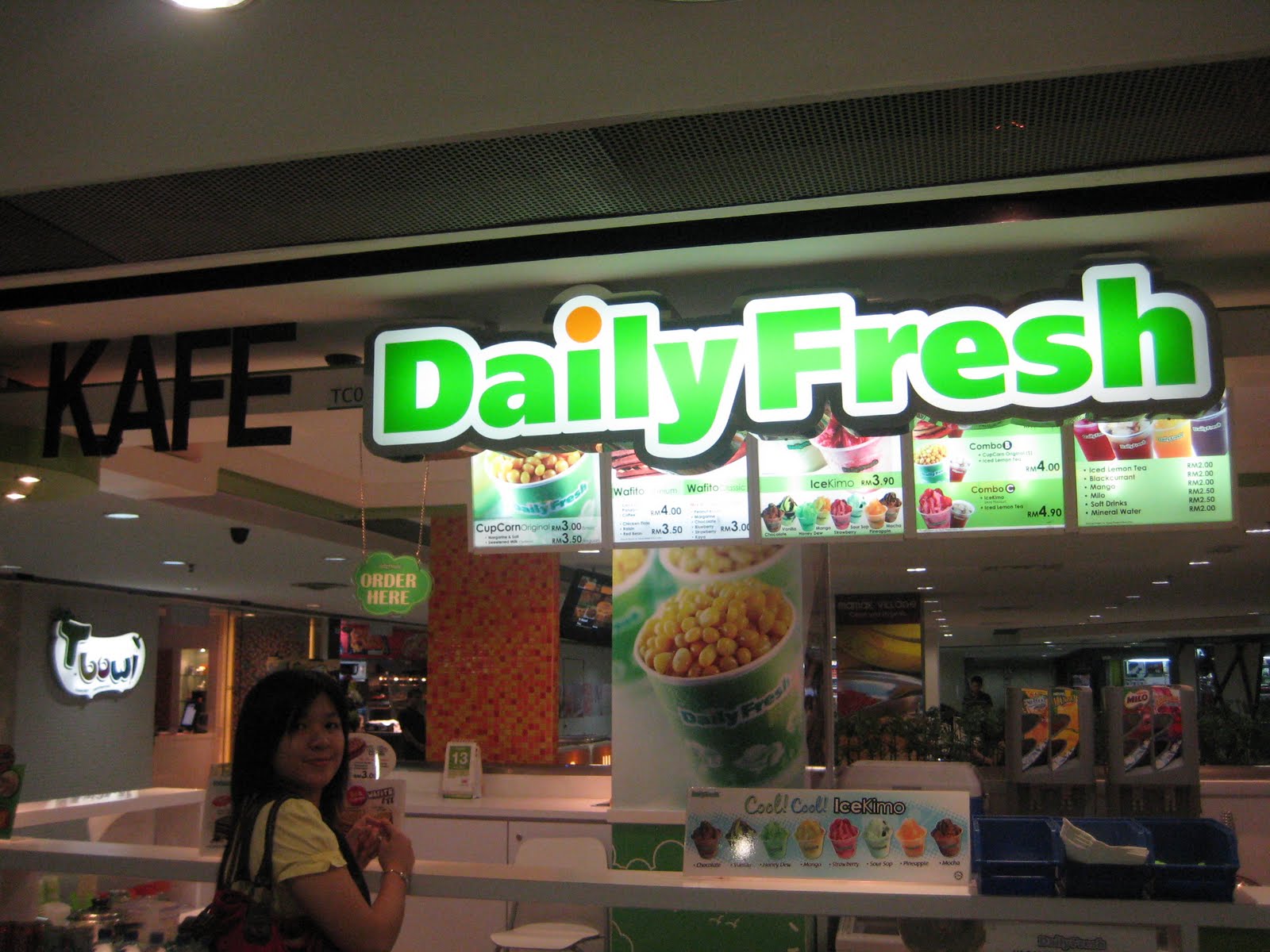 ♥ YuMmy yUmMy c0rNeR ♥: Waffle (Tea Break 2) @ Daily Fresh, Sungei Wang ...