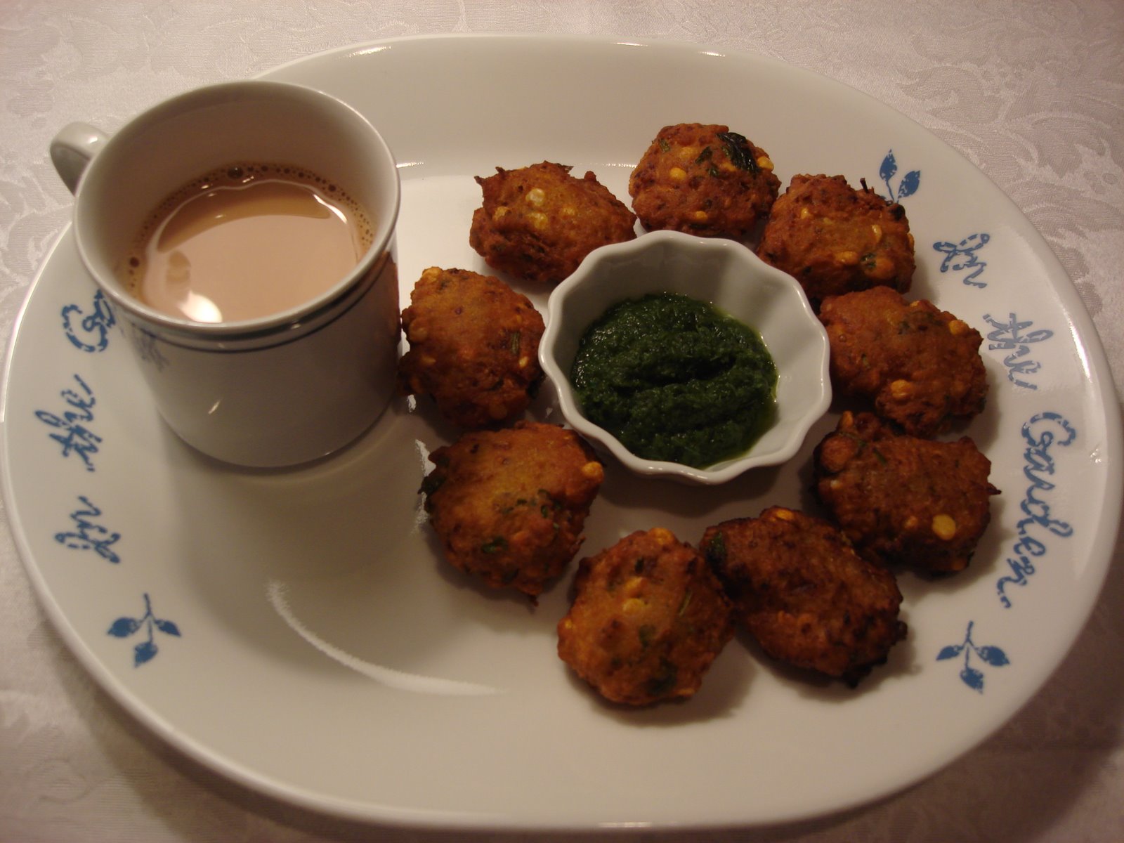 Thanu's Kitchen: Masala Vada / Vade