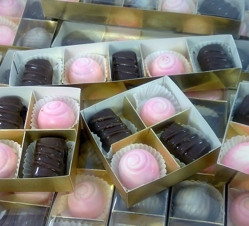 :: CrEaTiVe CoKLaT ShApE ::: Pelbagai Reka Bentuk Coklat