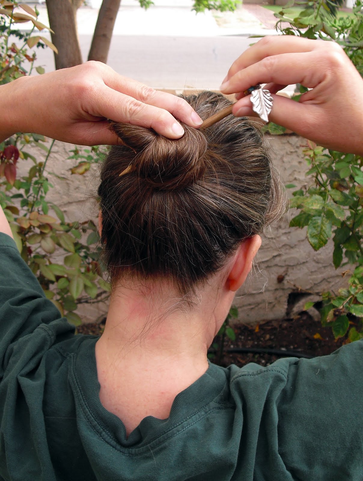 Tangible Daydreams: Tutorial: Using Hair Sticks Pt. 1 : The Bun