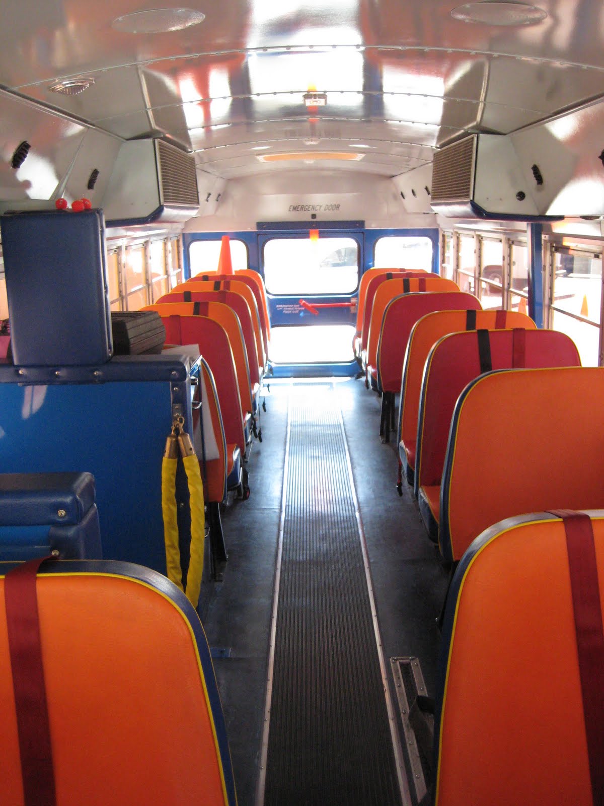 Kinder Creations: Gus the Bus