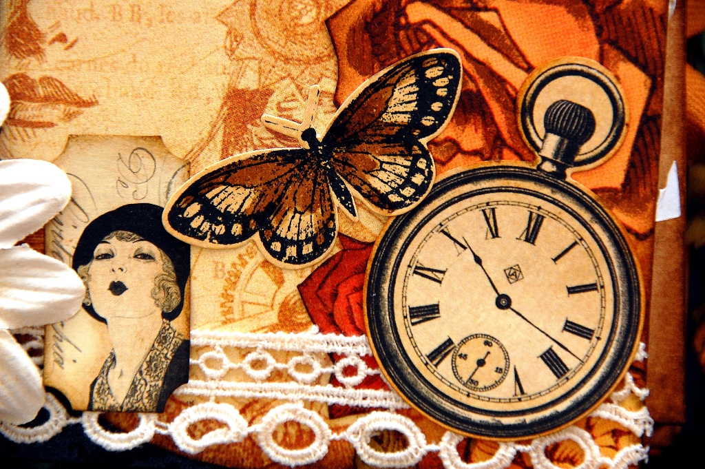 Scrapperlicious: Woman Mini Album