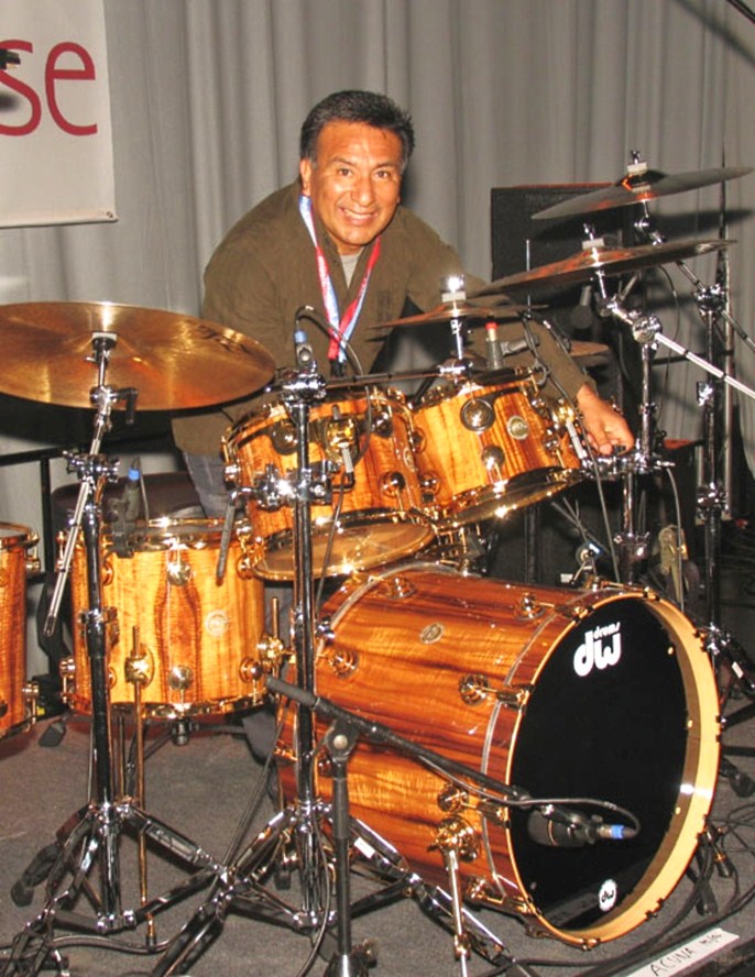 Gracias a Las Canciones: Alex Acuña