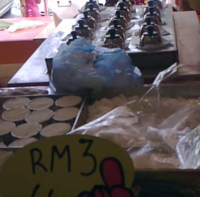 LIFE IS FULL OF SURPRISES !: INI CERITA HARI RAYA - EPISOD PUTU PERAK