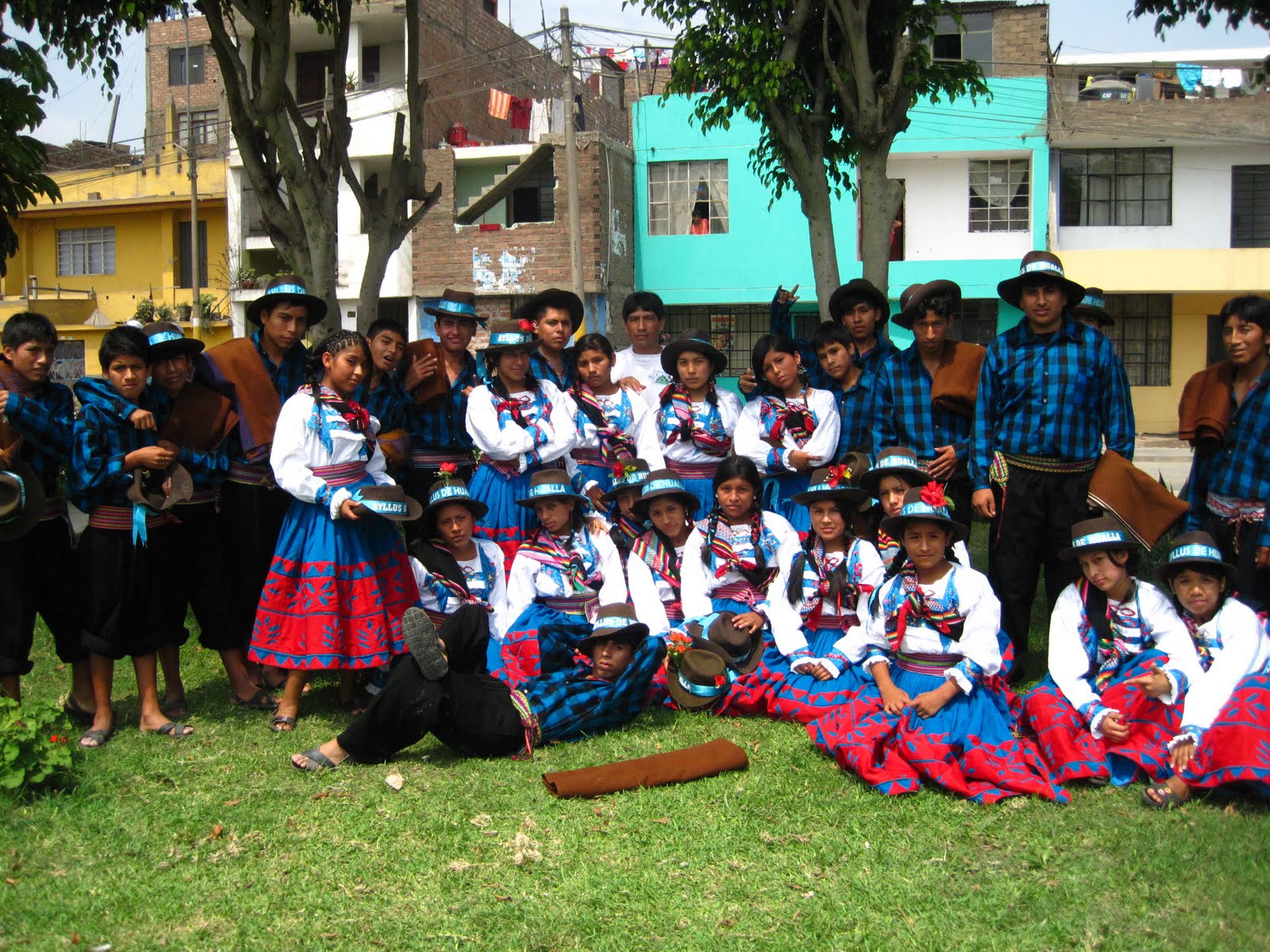 Hualla una provincia maravillosa "Asociacion Ayllus de hualla"
