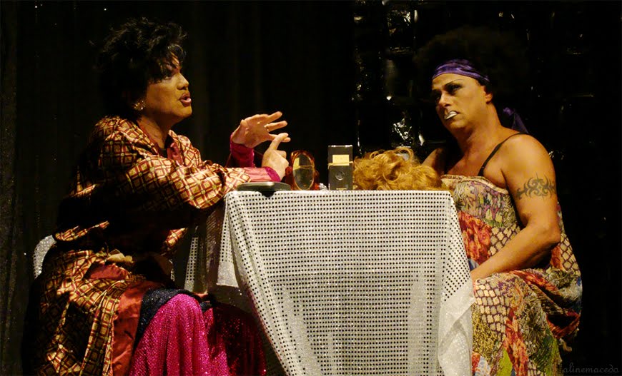 SuperDir | SEASDH: Cercada de amigos e amigas, Lorna Washington estrela ...