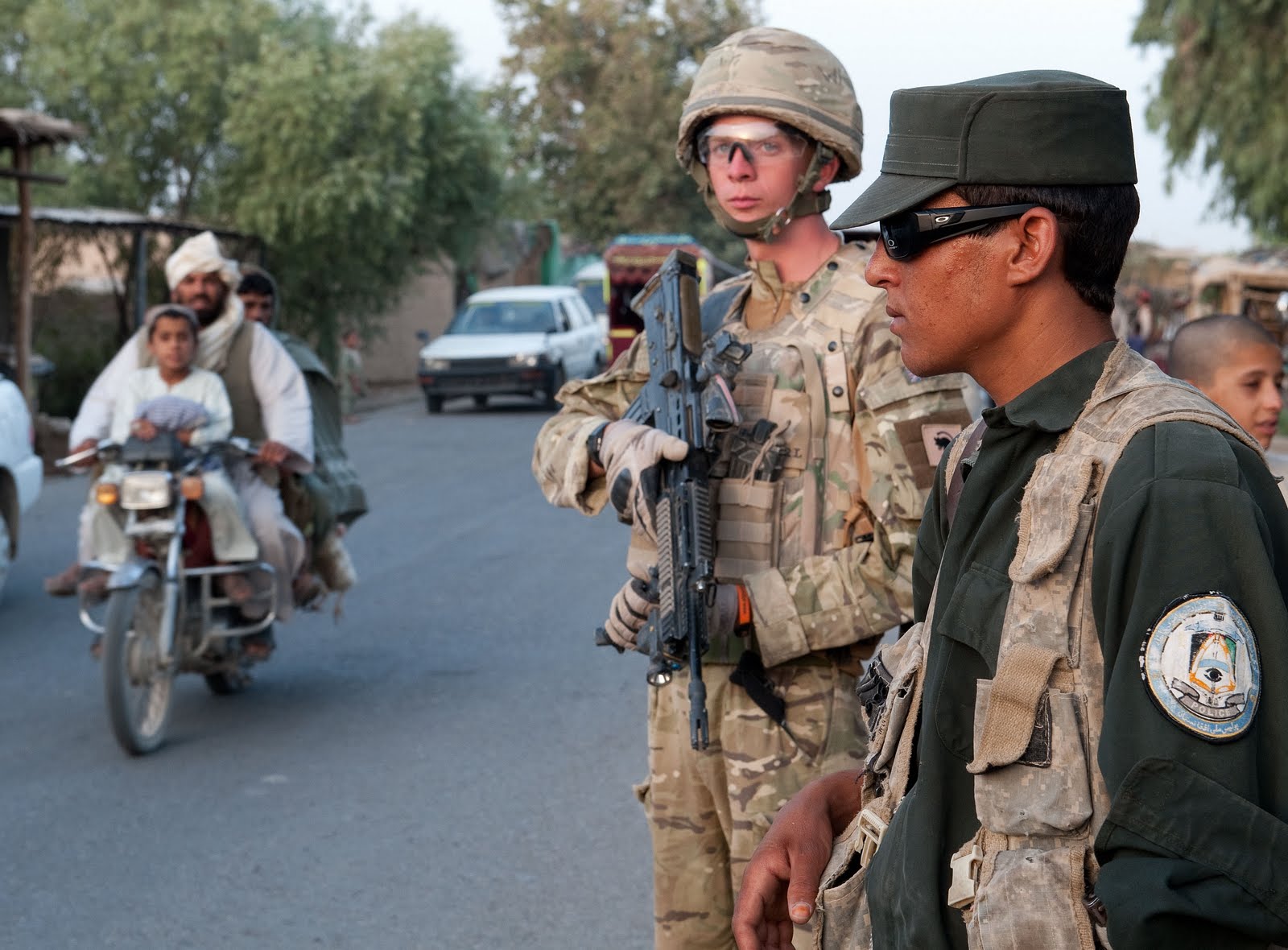 Helmand Blog - Afghanistan: Insurgents use the population as human shields
