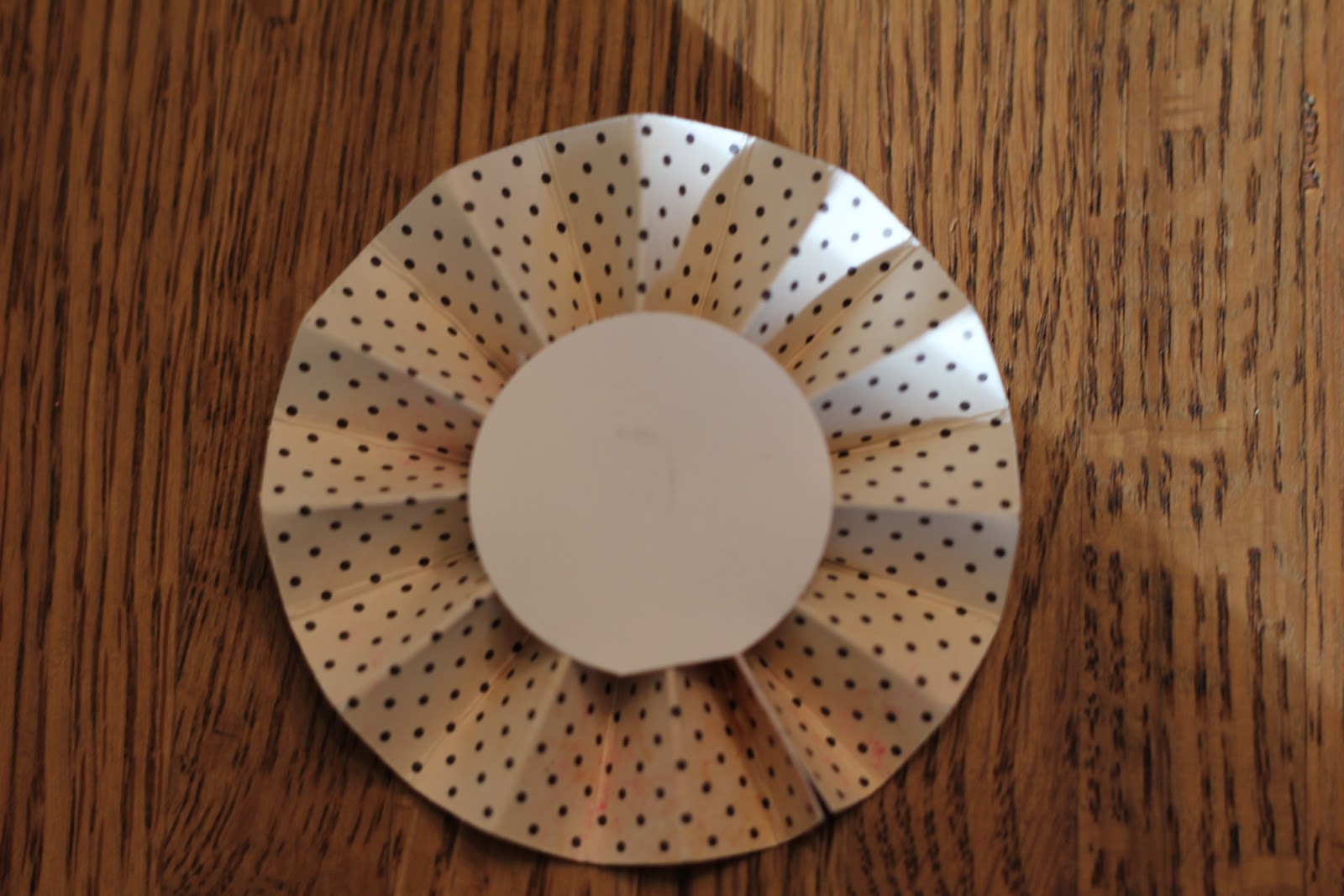 Three Yellow Lemons: Pleated Circles - Paper Craft Technique