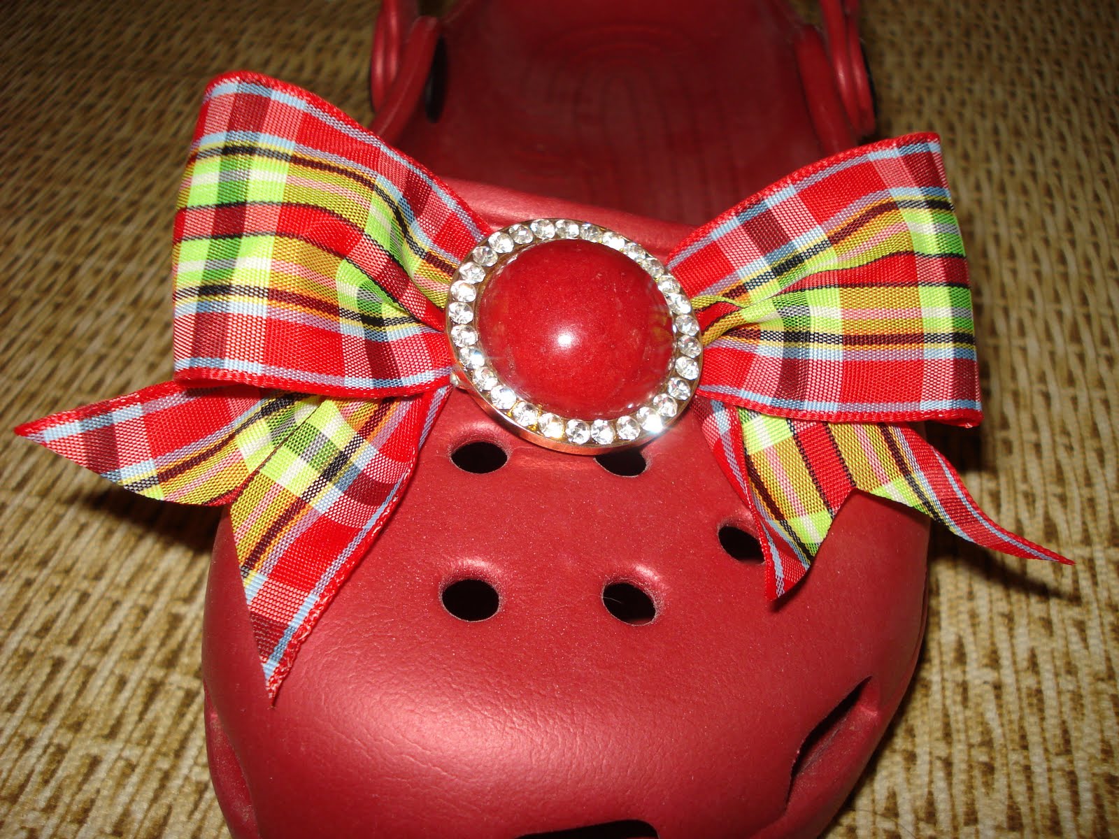 Skitzo Leezra Studio: Crazy cute Crocs