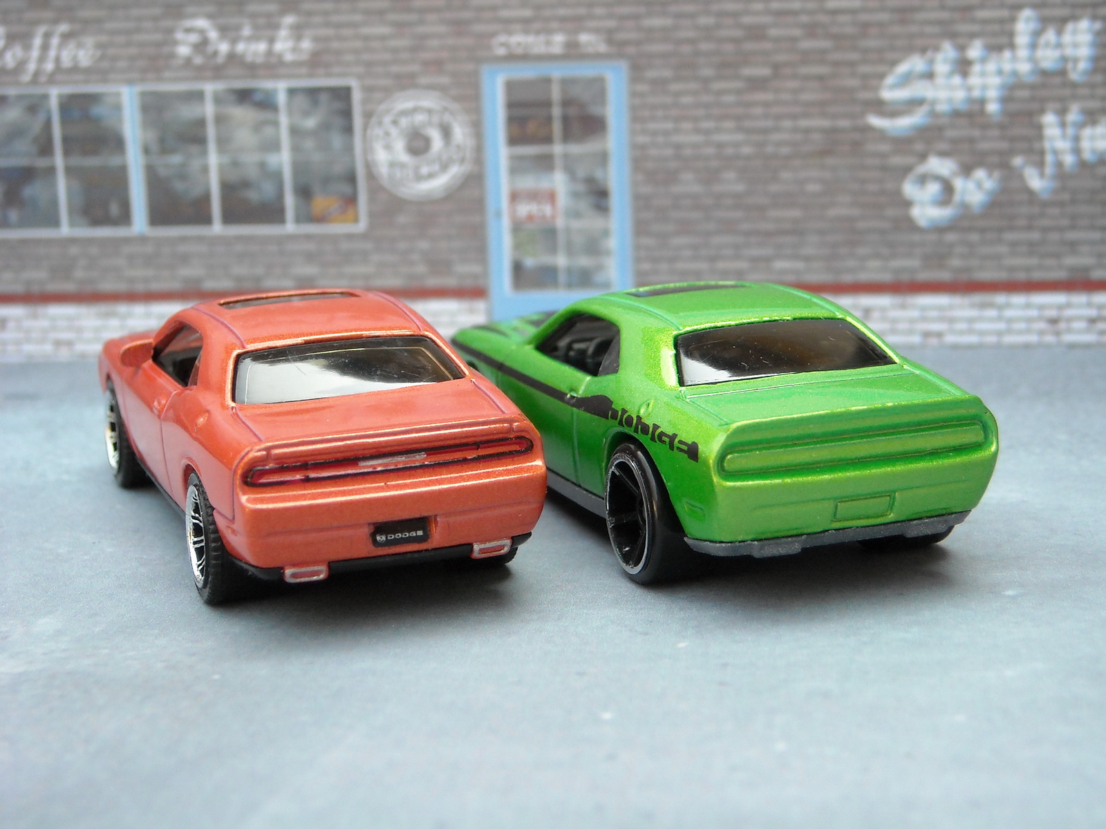 Matchbox Memories: Matchbox MB-12 Dodge Challenger SRT8, Matchbox MB-04 ...