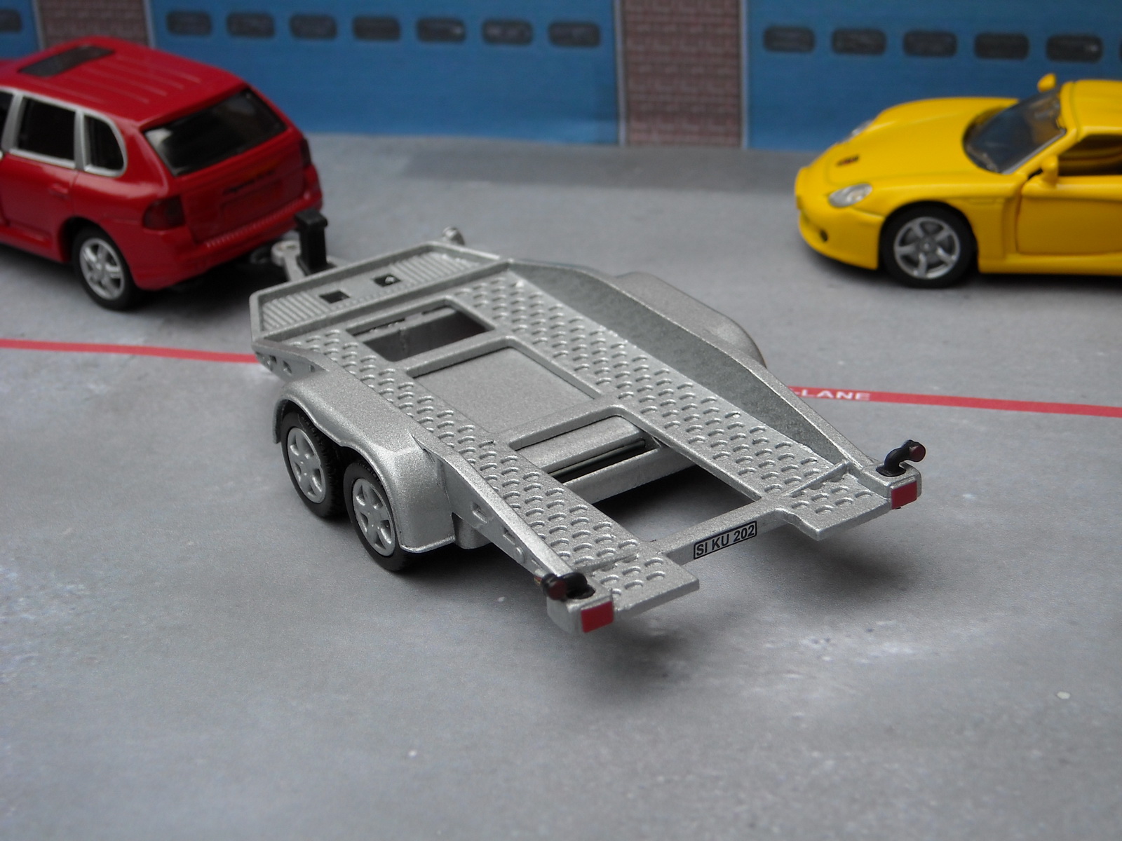 Matchbox Memories: Matchboxon kívüliek: Siku 2544 PKW mit Transport ...