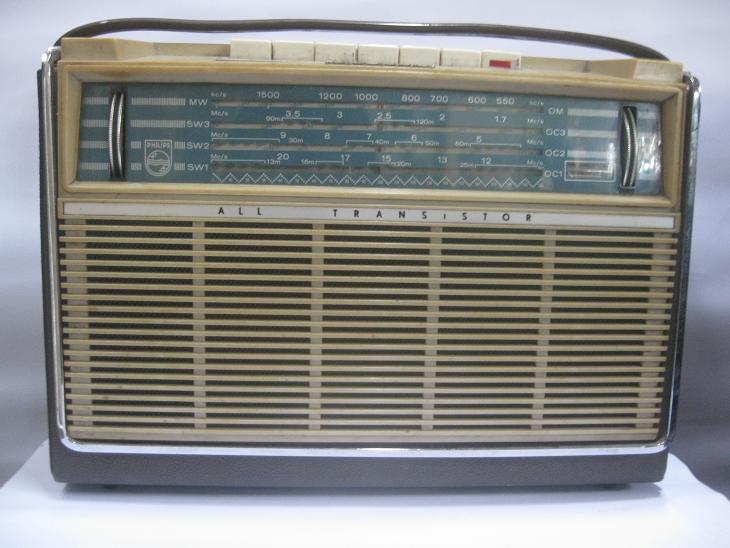 RETROMENEER ANTIQUE GALLERY: TRASISTOR PHILIPS
