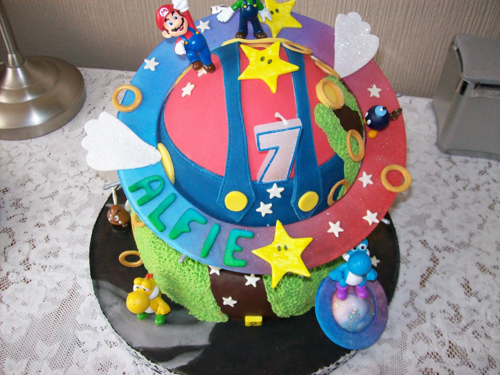 Sue's Cakes: Mario Galaxy Birthday Cake - 3D