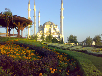 THE MEDIA DEN---->: Beautiful Turkey Masjid