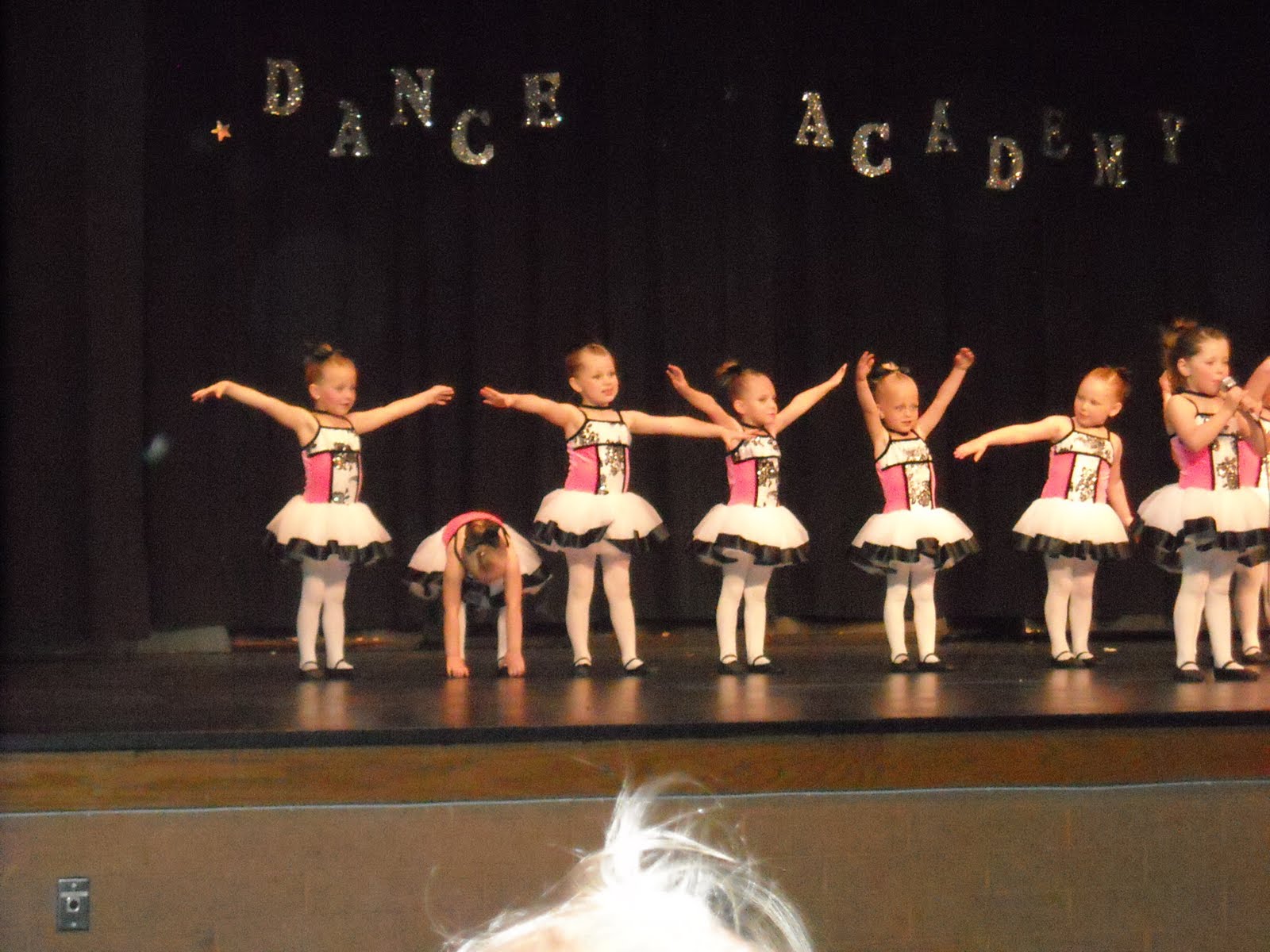 Bale Family: Itsy Bitsy Spider Dance