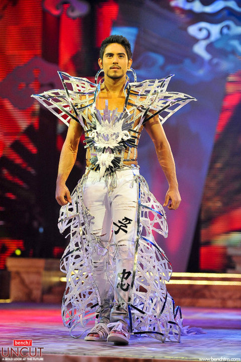 Kapamilya, Kapuso and Kapatid hunks in Bench "Uncut: A Bold Look At The ...