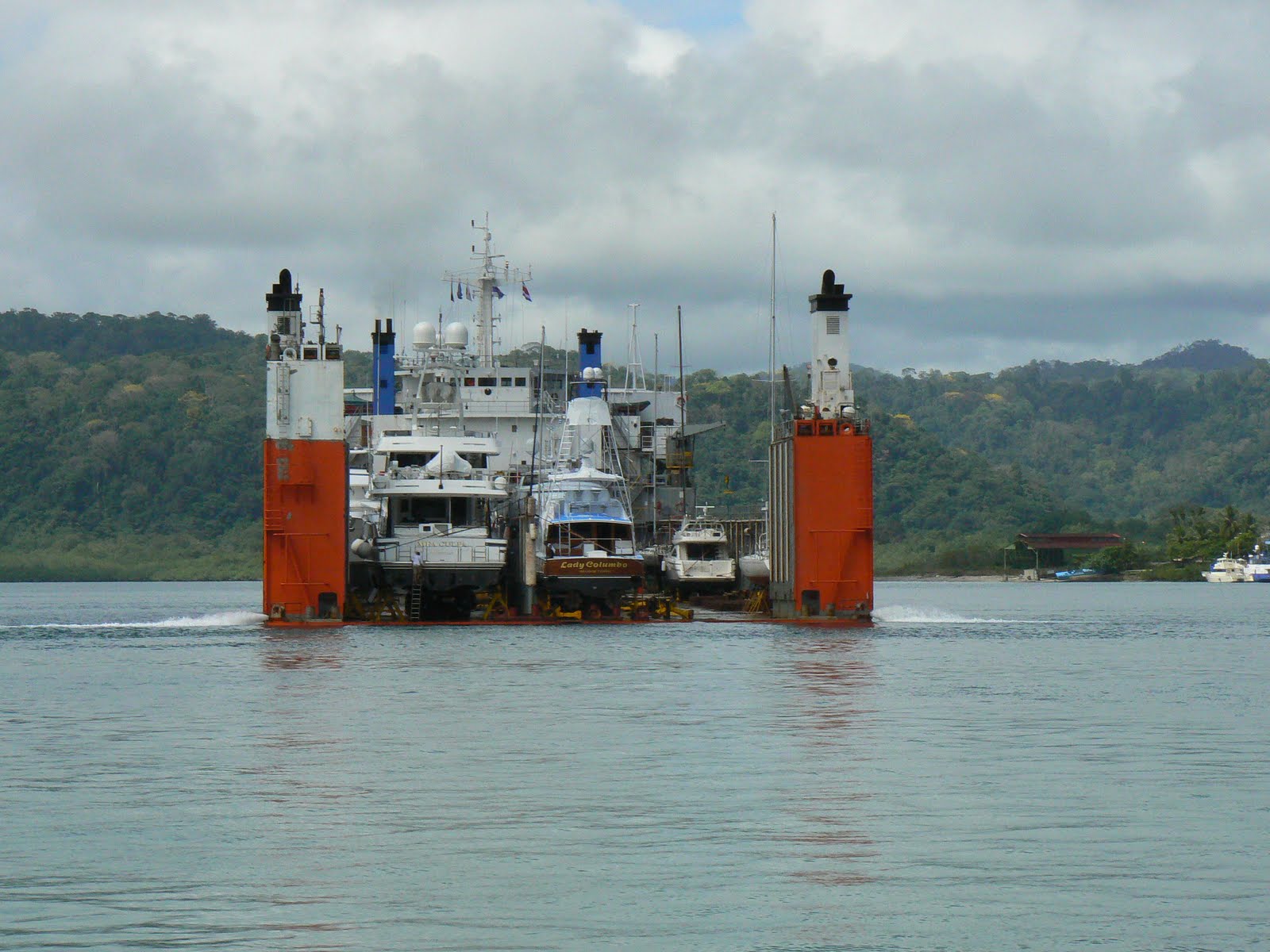 SAILING HELENA: Going dockwise