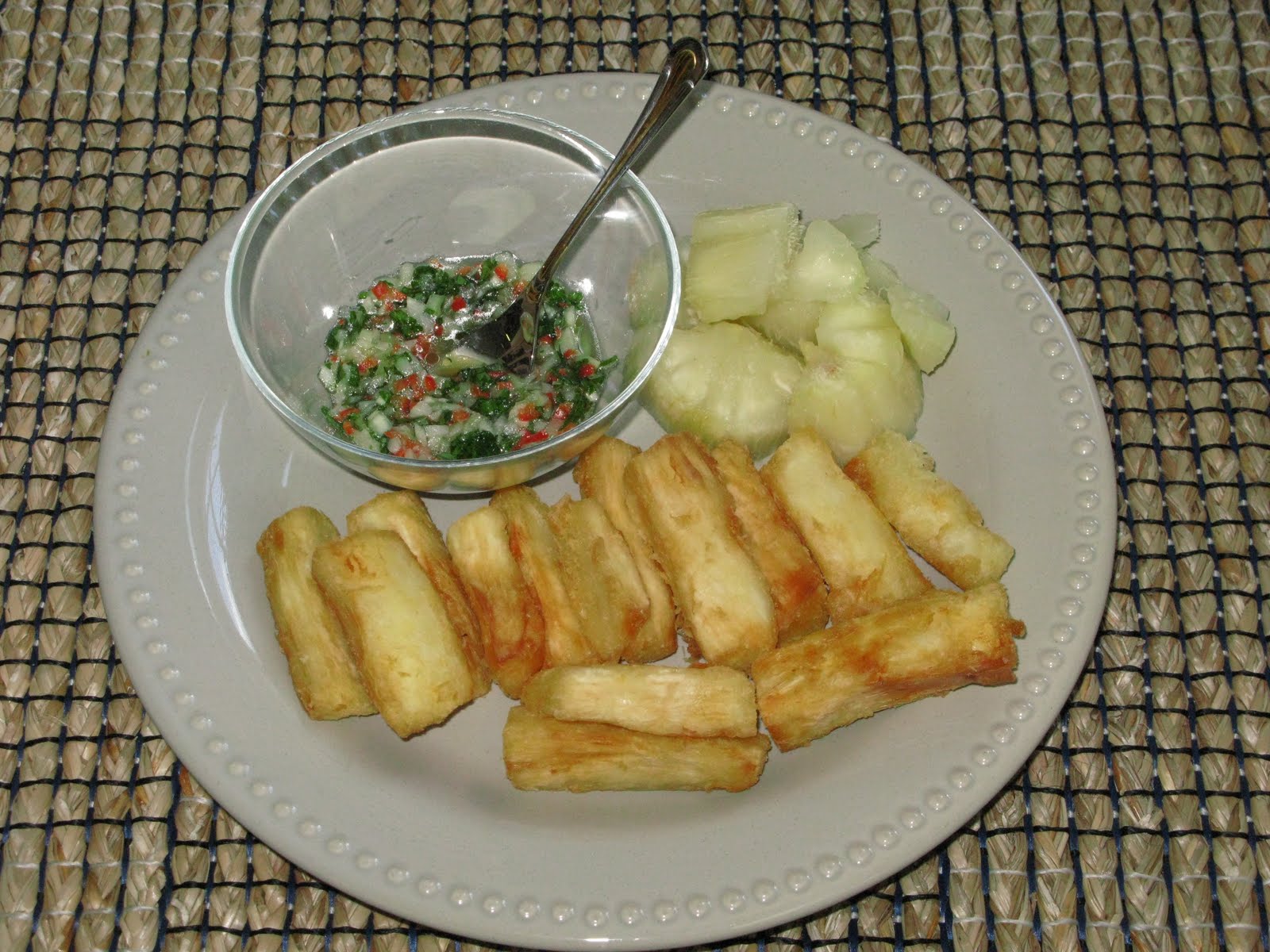Cocina y Recetas de Venezuela en La Casita de Maribri: YUCA HERVIDA ...
