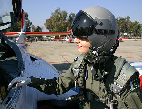 Libya News: pakistan defence lady officers