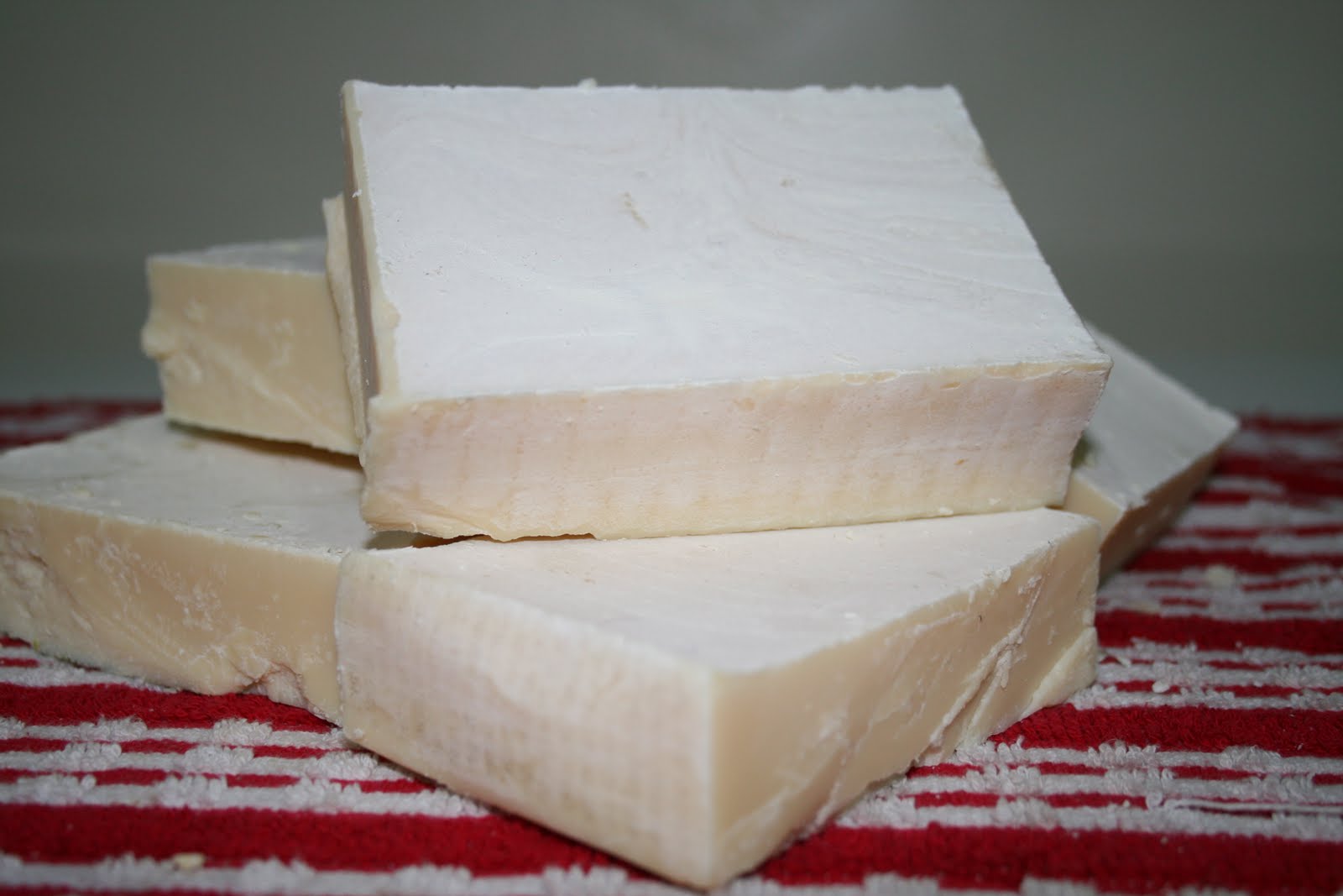 HOME MAKER: HOME MADE LYE SOAP