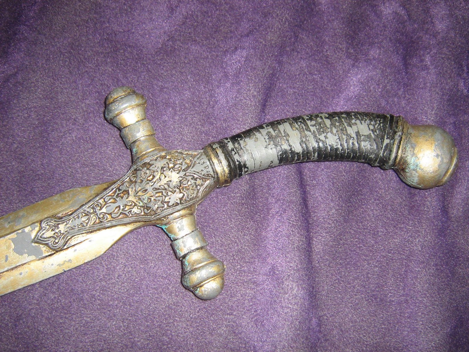 Swords and Sandals: Broken Nomad Swords from "Legacy"