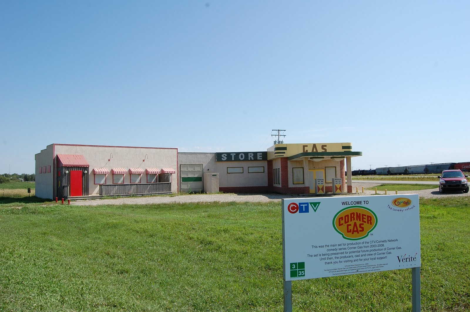 Dean and Selena: Corner gas