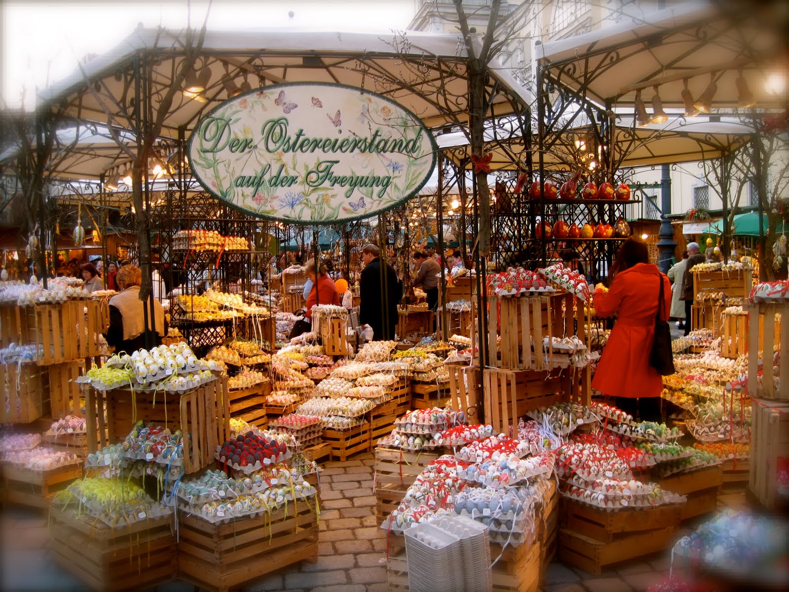 martha's vienna: Eggs, Eggs and More Eggs: Vienna’s Freyung Easter Market