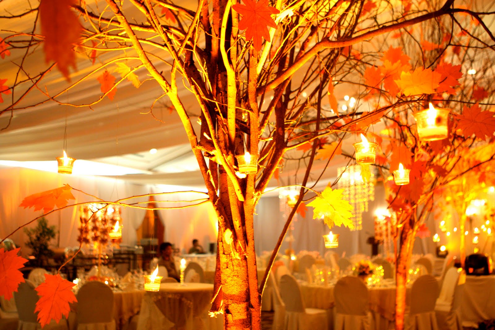 Lush Blooms: Autumn Theme