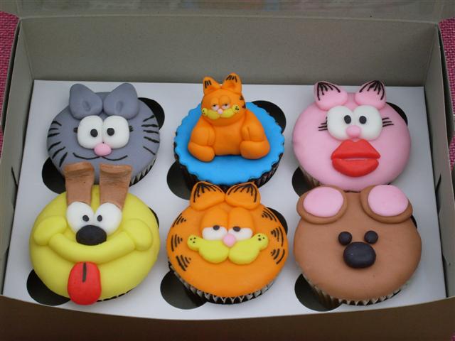 Garfield Cupcakes - ArtsyBites