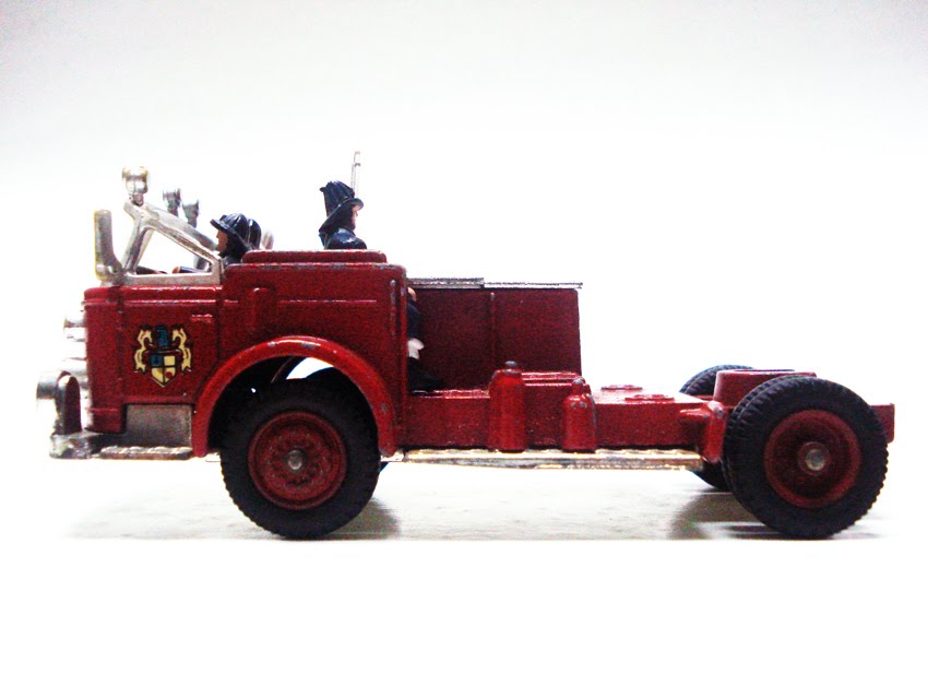 Corgi Toys #: 1143 American LaFrance Aerial Ladder Truck