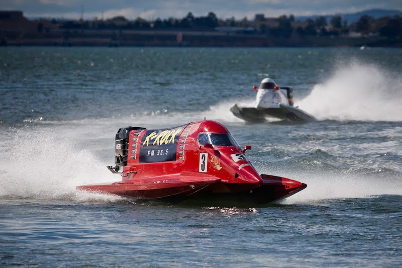 ...as seen by Lisa Kenny: ~ Australian Formula Powerboat Grand Prix