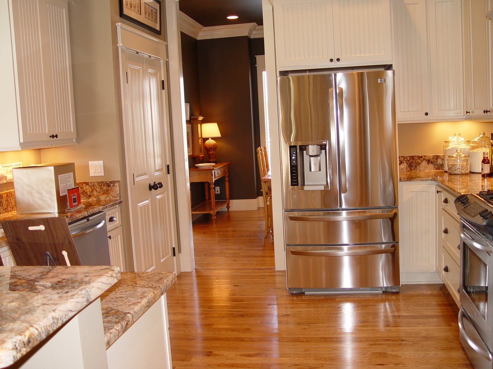 Kiki Nakita: Neva Scott Kitchen and accent Dining Room