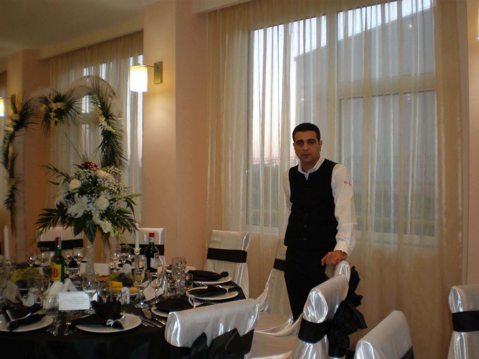 OSPATARI PROFESIONISTI PENTRU EVENIMENTE