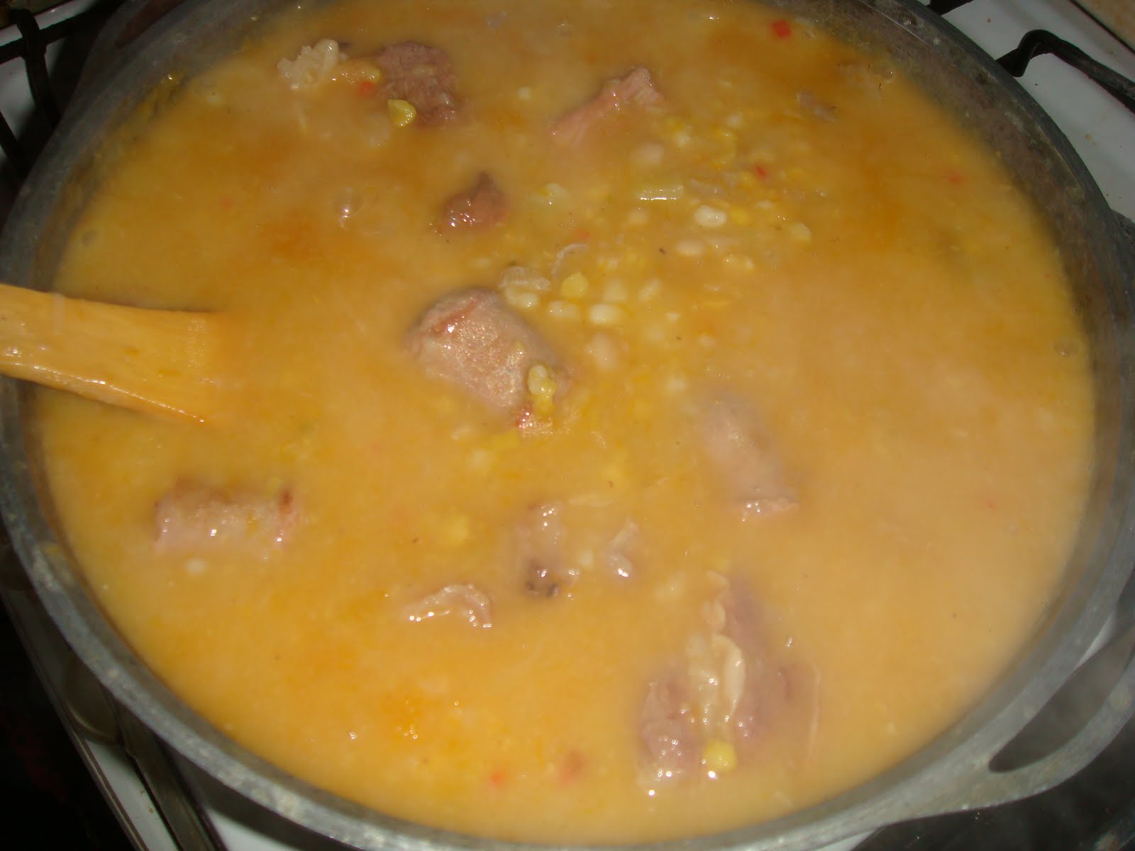 RECETAS Y ALGO MAS: LOCRO ARGENTINO DEL BICENTENARIO
