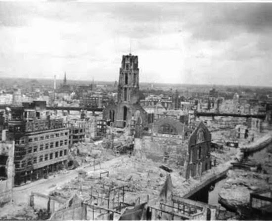 Rotterdam Destijds: Bommen op Rotterdam - 1940