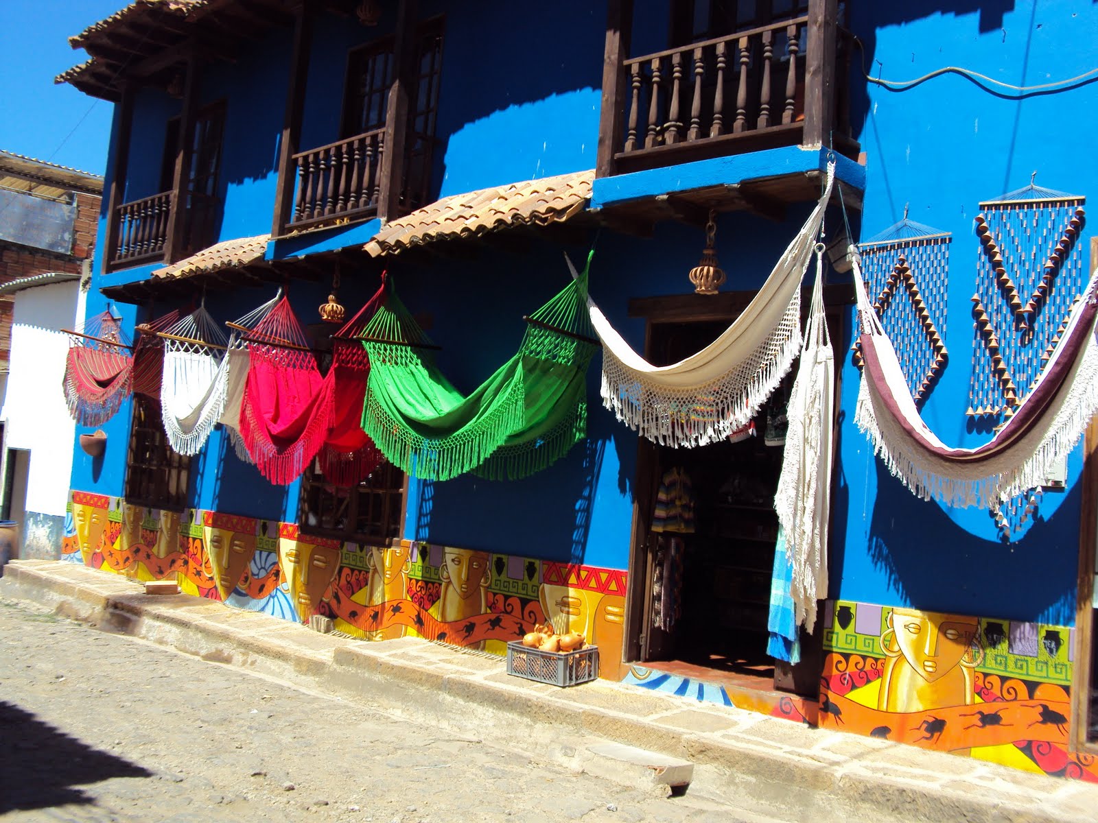 LA ESCRITURA COMO UNA HERRAMIENTA DE PODER: Ciudades de mi País "RÁQUIRA"