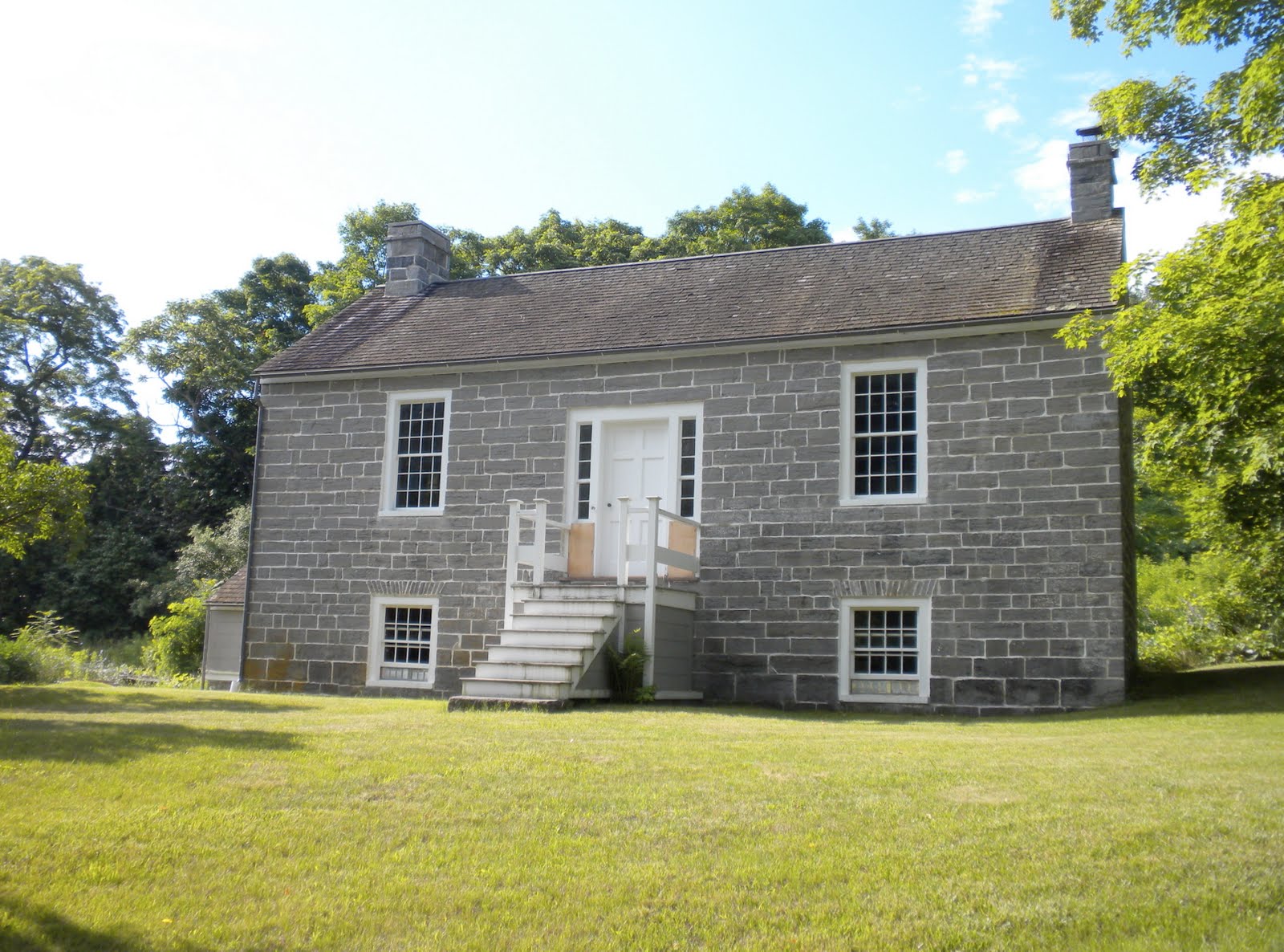 Hunters & Gatherers at Home: The Quaint Castle...Antique Stone Architecture
