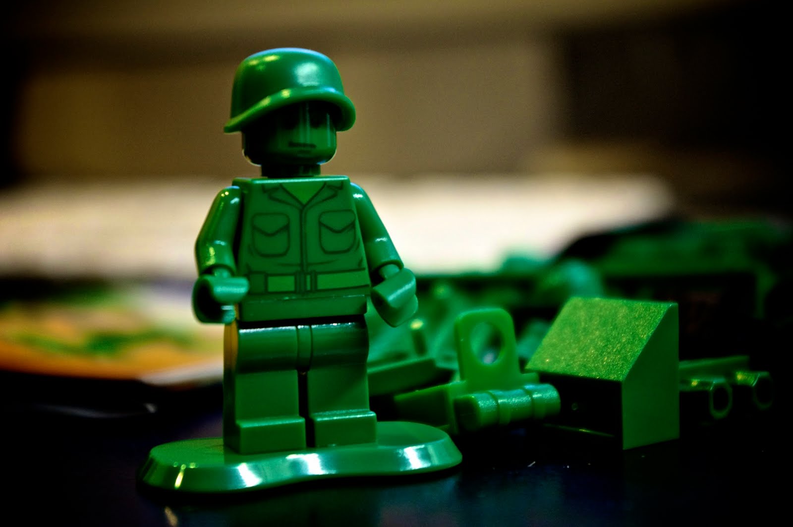 i - first person singular: LEGO + Toy Story | Green Army Men