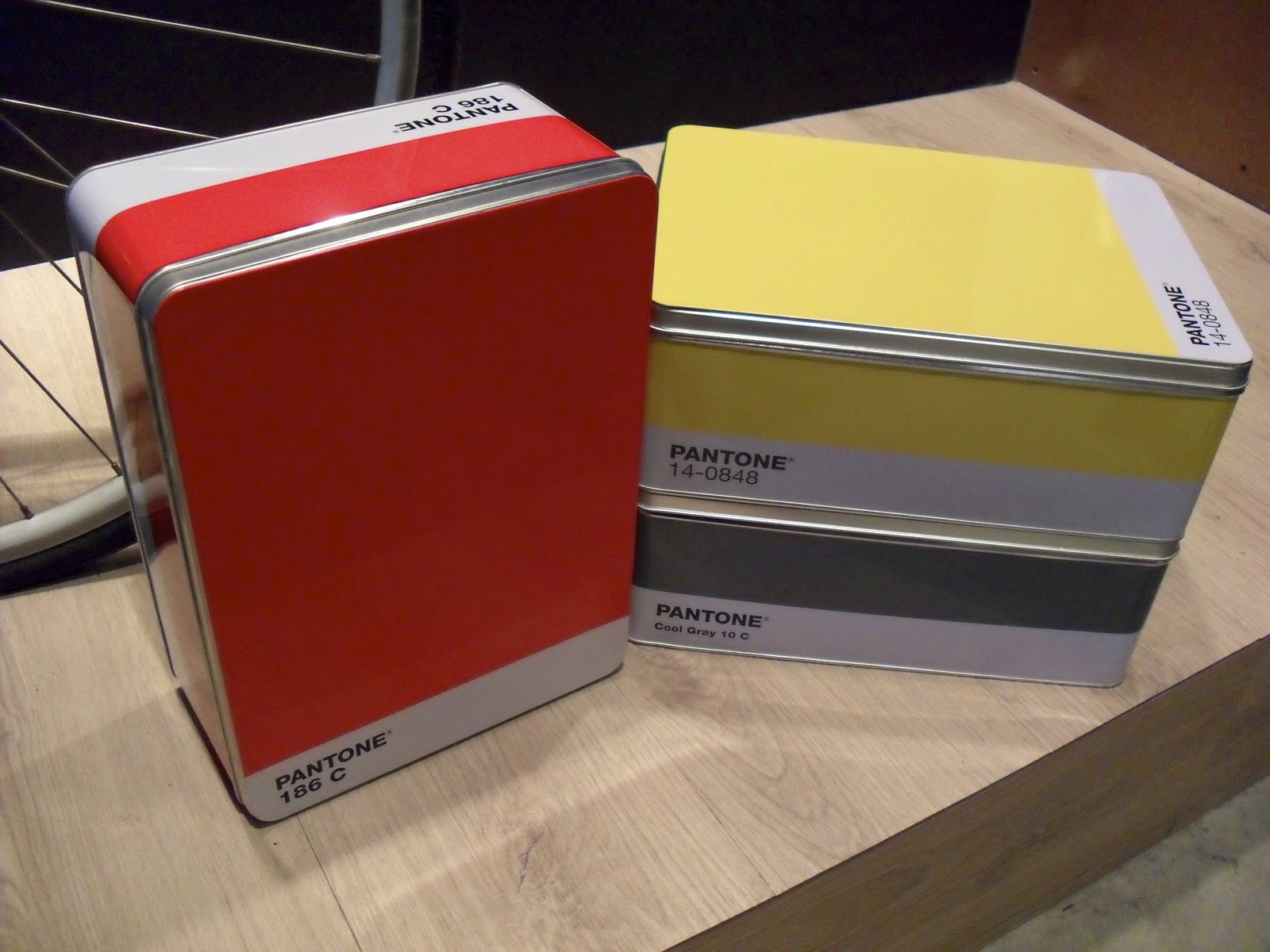 i - first person singular: Pantone Tin Boxes | SELETTI